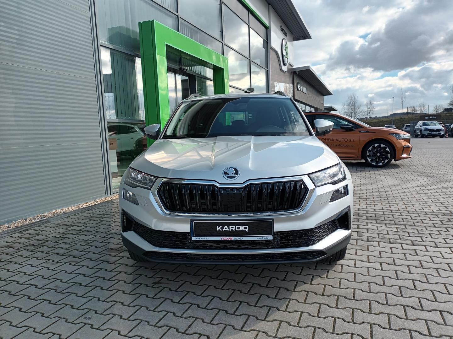 ŠKODA Karoq Ambition 1.5 TSI 110 kW Fresh · Louda Auto