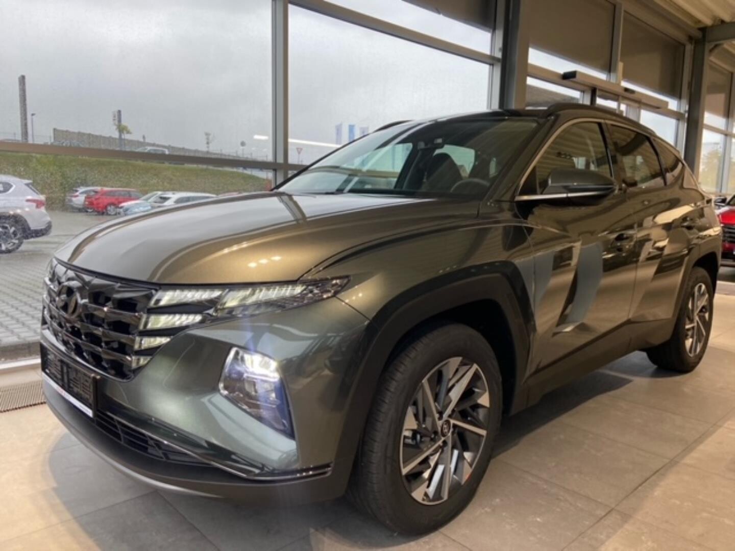 HYUNDAI TUCSON MY25 STYLE 1,6 T-GDI 118 kW 6. Ma 1,6 T-GDI 4x2 118 kW ...