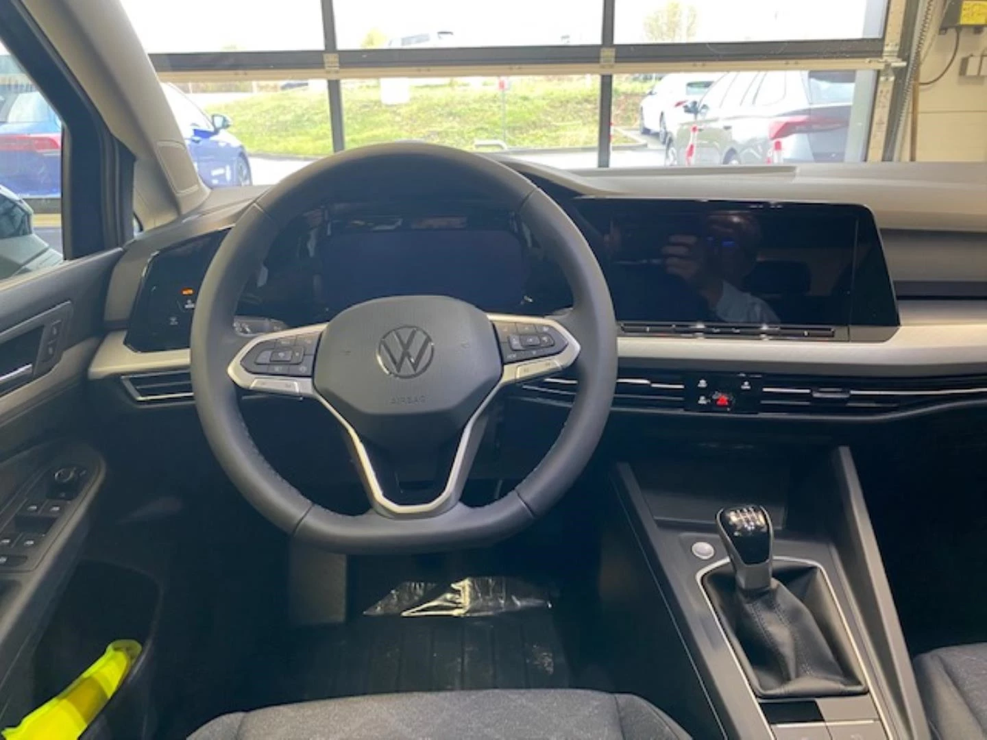 VOLKSWAGEN Golf Life 1,5 TSI 6G 96 kW · Louda Auto