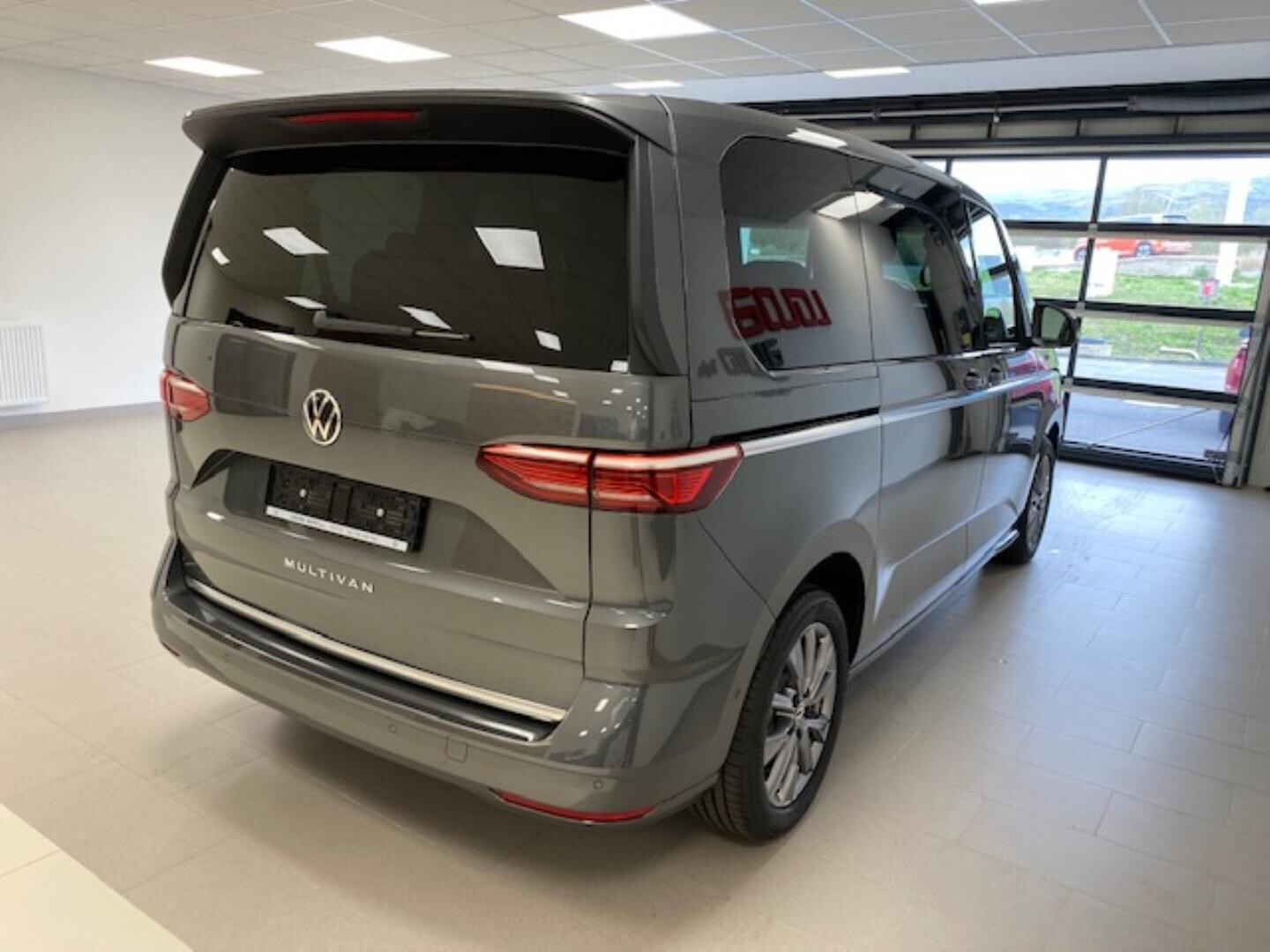 VOLKSWAGEN Akční Multivan Style 2,0 TDI 110kW 110 kW · Louda Auto