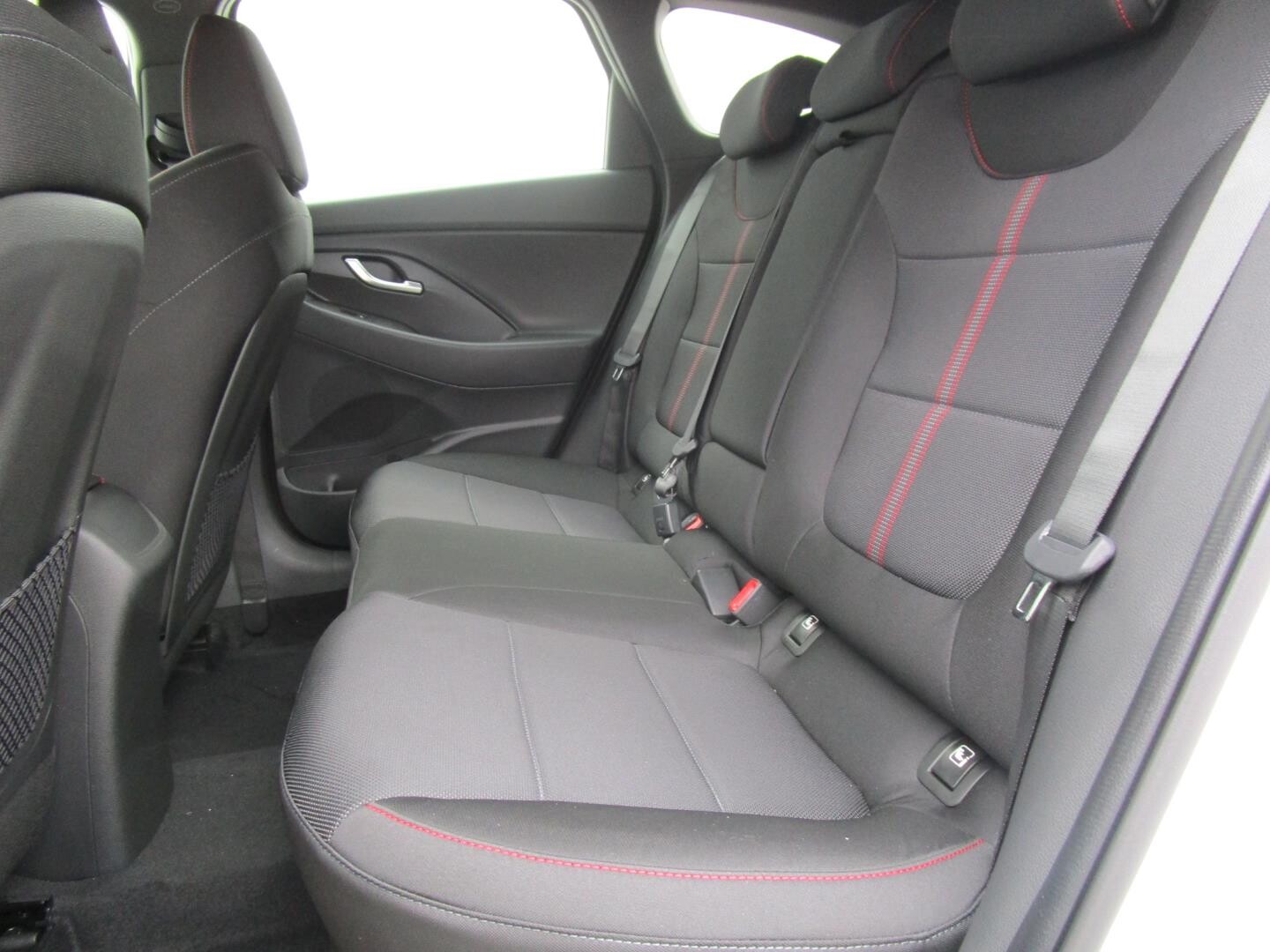 HYUNDAI i30 WG MY23 N Line 1,5 T-GDI MHEV 117 kW · Louda Auto