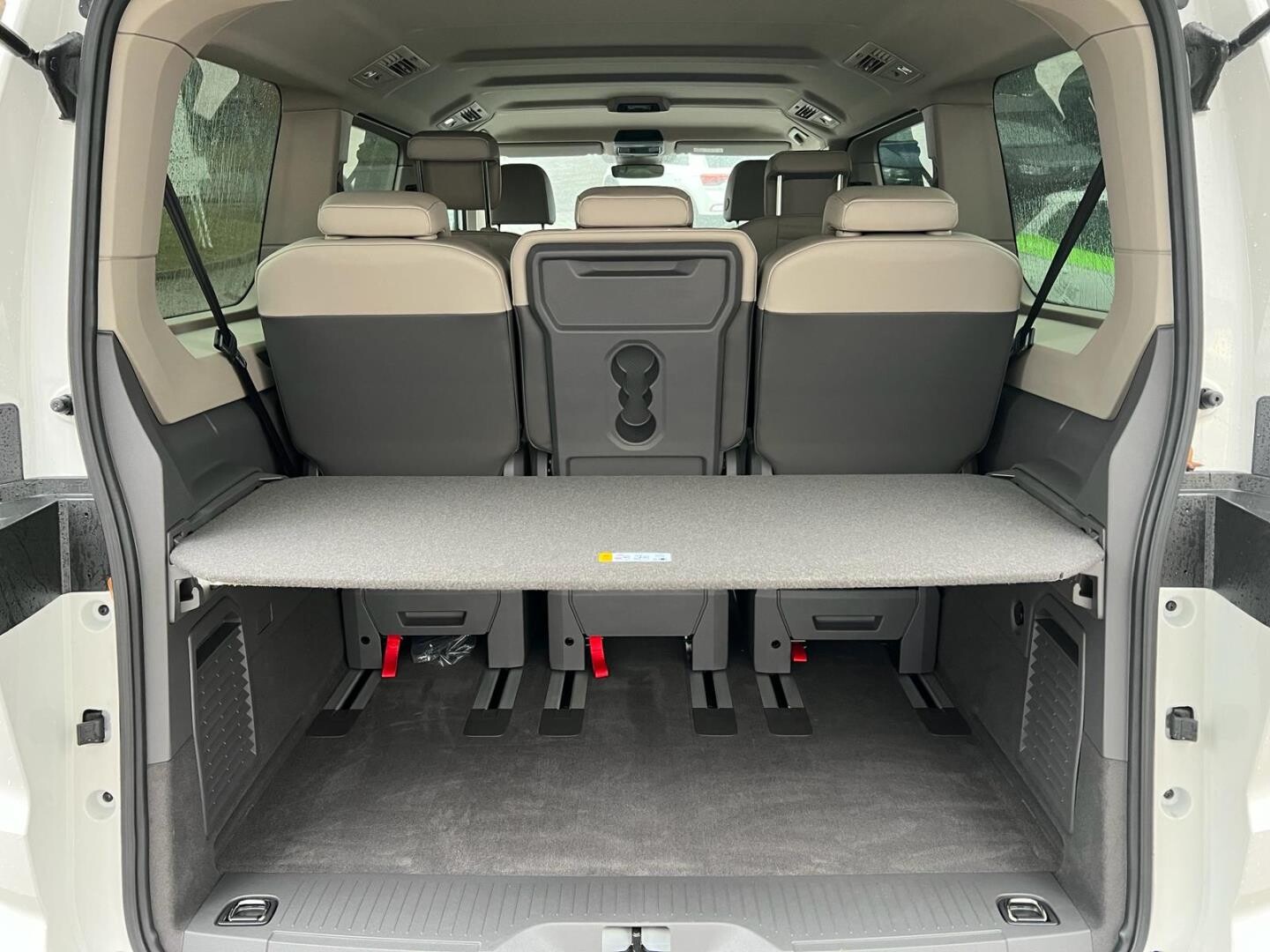 VOLKSWAGEN Multivan Long Life 2,0 TDI 110 kW · Louda Auto