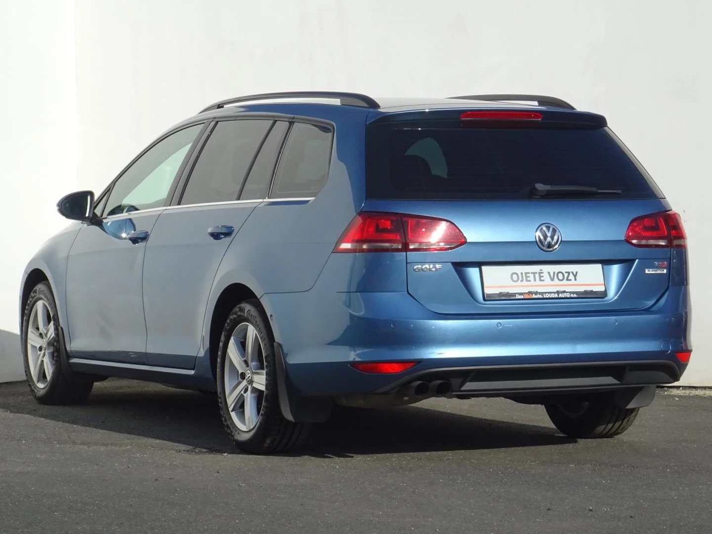 VOLKSWAGEN GOLF VARIANT Highline 1.4 TSI 110 kW automat , · Louda Auto