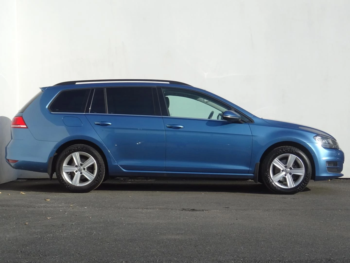 VOLKSWAGEN GOLF VARIANT Highline 1.4 TSI 110 kW automat , · Louda Auto