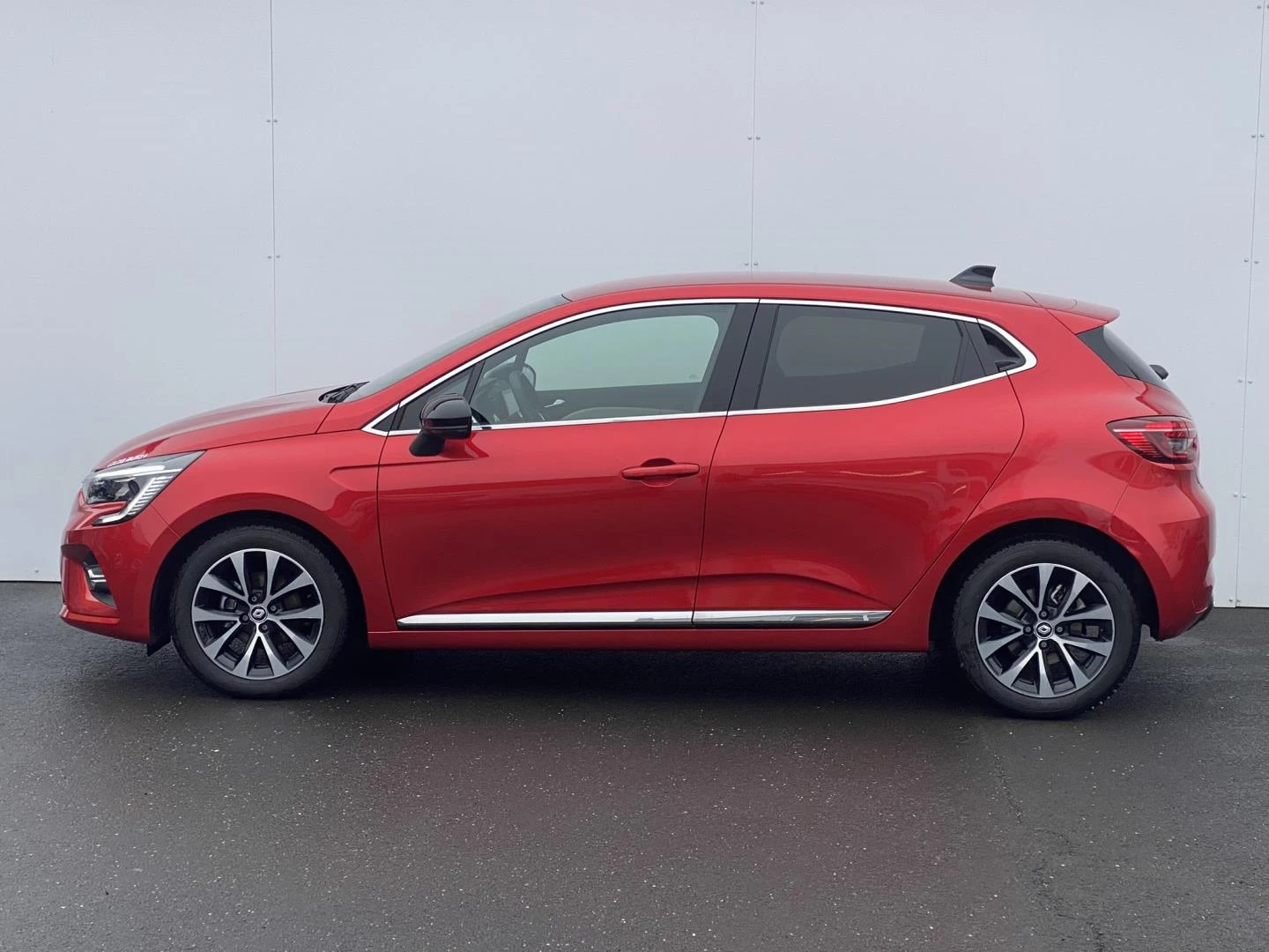 RENAULT CLIO Techno TCe 90 1.0 TCe 67 kW manuál ,DPH · Louda Auto