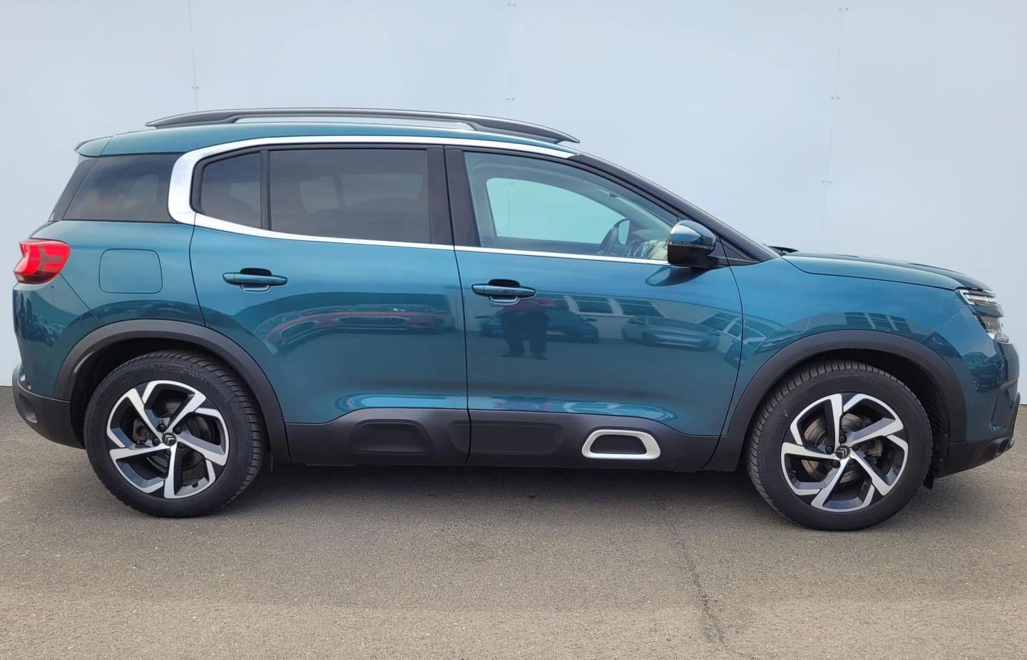 CITROEN C5 AIRCROS AIRCROSS FEEL 1.2 PureTech 96 kW manuál , · Louda Auto